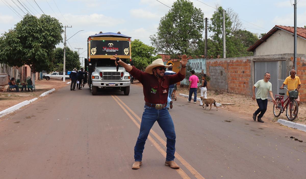 Fernando Brasil, o locutor que virou símbolo das cavalgadas ...